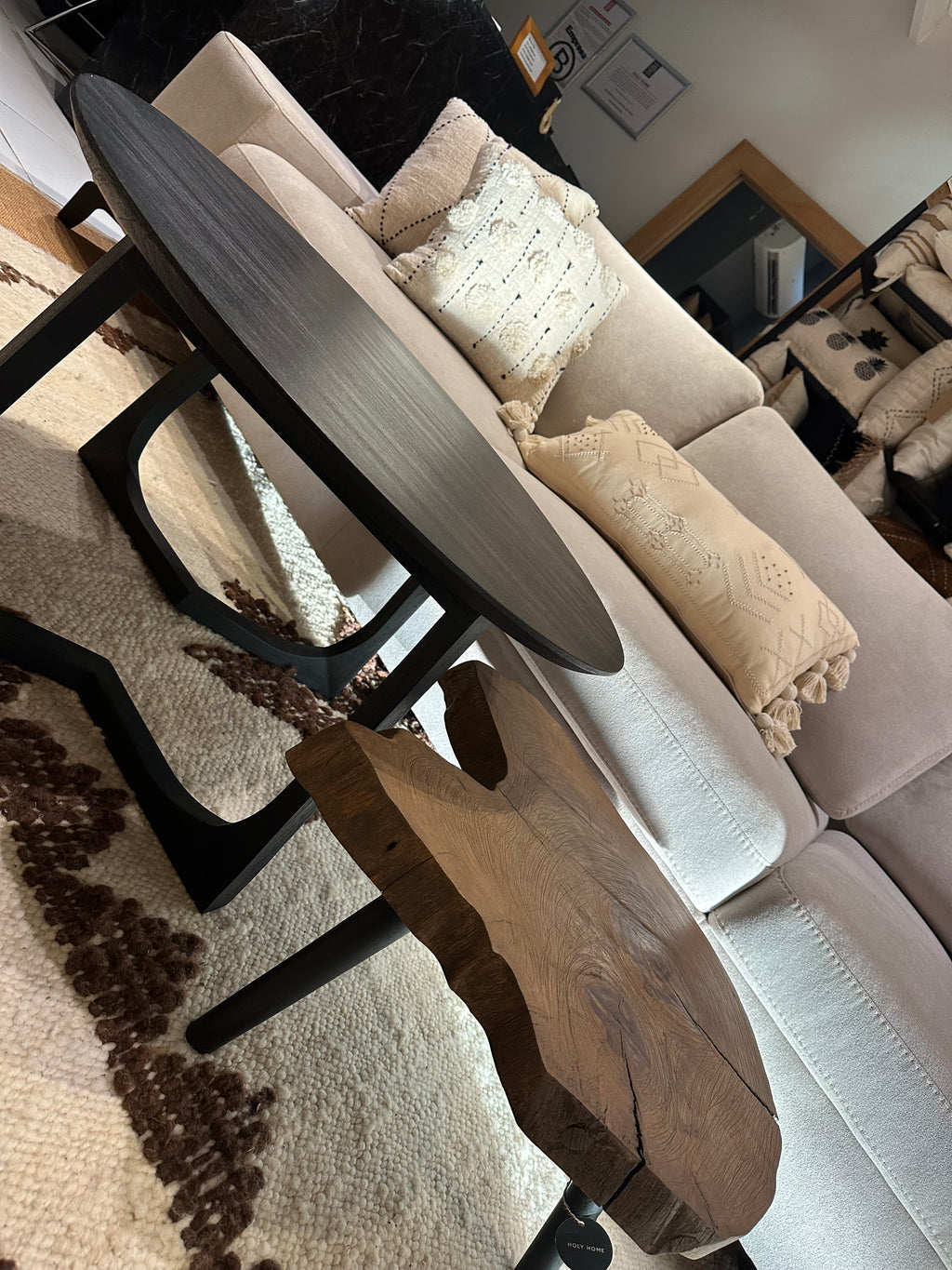 ZOE ROUND COFFEE TABLE – HOLY HOME